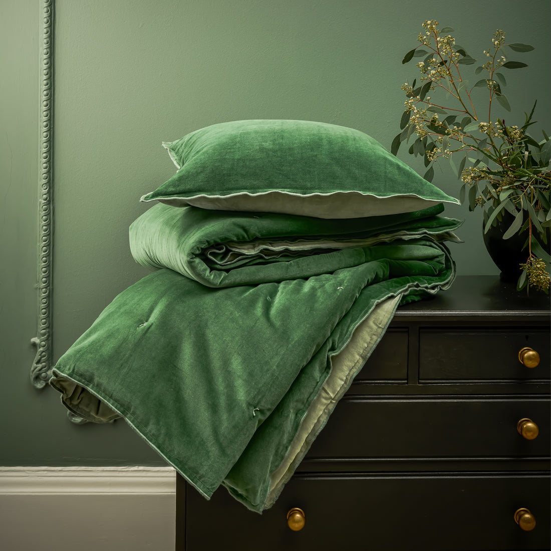 Harewood Bedspread – Christy USA